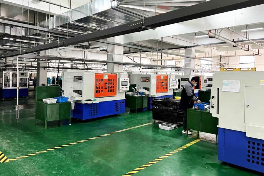 The Ultimate Guide To Tractor Bearings | AUBEARING